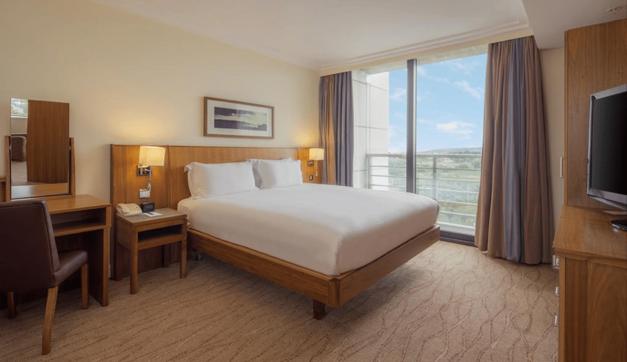 Accessible Hotel Rooms: Must-Have Features for Everyday Stays